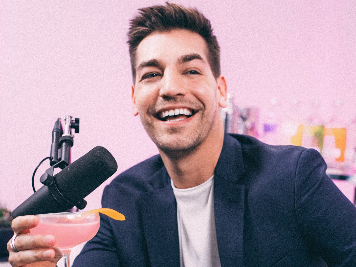 Absolut Kicks off Festival Season with “Mixing It Up: Cosmos & Culture ...